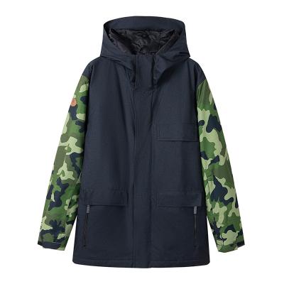 China Outdoor Functional Camouflage Hunting Jackets Waterproof Windproof For All Weather for sale