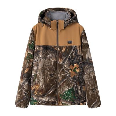 China USB Heated Hunting Jacket with Forest Camo and Fleece Lined Softshell for Outdoor Use for sale