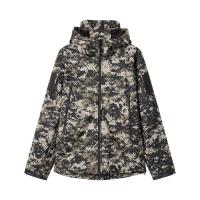 China Fleece Lined Camouflage Hunting Jacket with Adjustable Hem and Multi Zip Pockets for Outdoor Tactical Wear for sale