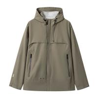 China Men's Lightweight Ripstop Shell Jacket with Adjustable Bungee Drawcord Hem and Partial Striped Inner Lining for sale