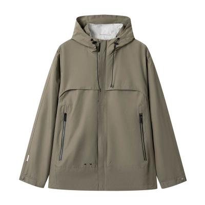 China Men's Lightweight Ripstop Shell Jacket with Adjustable Bungee Drawcord Hem and Partial Striped Inner Lining for sale