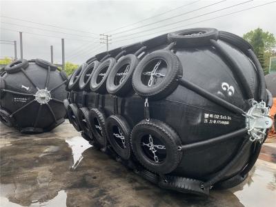 China Low Maintenance Pneumatic Boat Fenders for Long Lasting Protection for sale