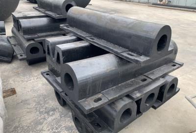 China DO Type Wing Rubber Pneumatic Marine Fenders for sale