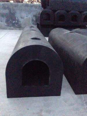 China 8-10 Year Lifespan Black Rubber Fender for sale