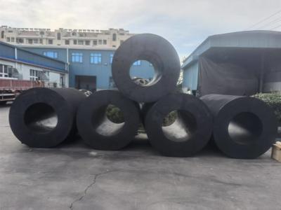 China 60-85HA Hardness Cylindrical Rubber Fenders for Impact Energy Absorption for sale