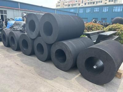 China Weather Resistance Cylindrical Rubber Fenders Featuring High Energy Absorption Suitable for Tugboats Barges and Cargo Ships for sale