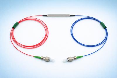 China PM Isolator 1310nm 1480nm 1550nm Single Dual Stage Low Insertion Loss 0.4dB for EDFA Fiber Lasers for sale