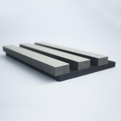 China 600*2800*21mm Slat Wood Absorbing Application Theater Meeting Room Corridors for sale