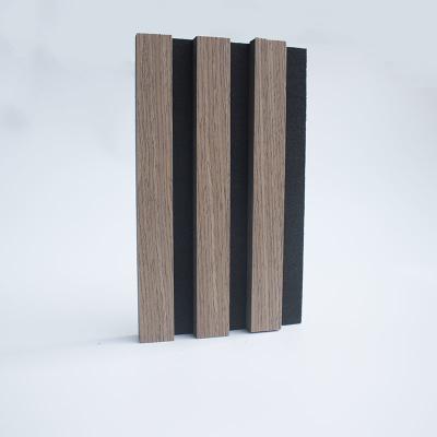 China 600*2400*21mm 3 Sides Coated Slat Wood Absorbing Application Meeting Room Corridors Office for sale