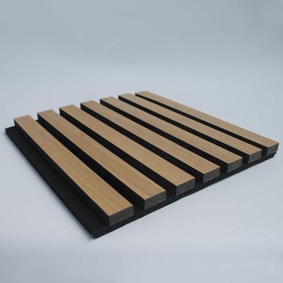 China 600*2400*21mm Slatted Wood Panels Absorbing Application Theater Meeting Room Corridors for sale