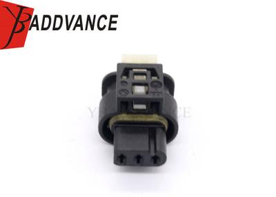 China Hirschman 7 615 490-04 PA66 GF25 Female 3 Pin Waterproof Connector for BMW 125C for sale