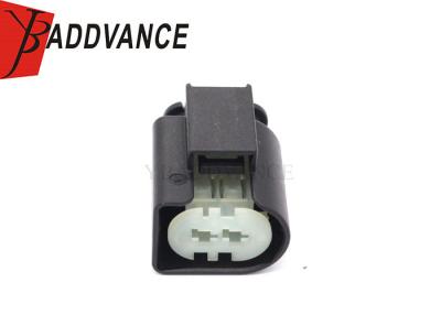 China Hirschmann 2 Pin Female SealStar 2.8 mm PA66 GF25 Connector 805-198-528 for BMW Benz for sale