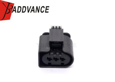 China Waterproof 7617225-01 3 Pin Female Terminal Sensor Connector Plug PA66 GF25 125C for sale