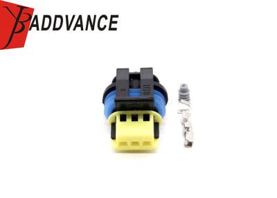 China Waterproof Female 3 Pin GT 150 Series Connector Housing for GM 15336029 125°C for sale