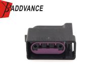China Waterproof Automotive Female 3 Pin Connector Housing 92227810 PA66 125C for sale