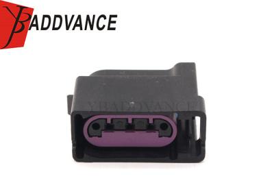 China Waterproof Automotive Female 3 Pin Connector Housing 92227810 PA66 125C for sale
