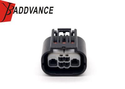 China YAZAKI 7283-0701-30 Waterproof Auto Wiring Harness 6 Pin Female Connector 125°C for sale