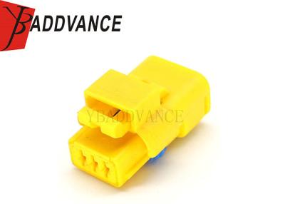 China Amphenol FCI 3 Position Female Automotive Connector 1.5mm Pitch 37mm Length 211PC032S4049 for sale
