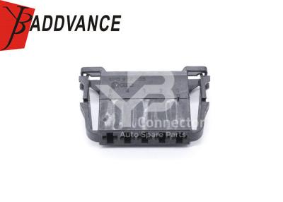 China 6N0972705 5 Pin Tail Light Plug Connector for VW Jetta Sportwagen MK5 MK6 LH 125C for sale