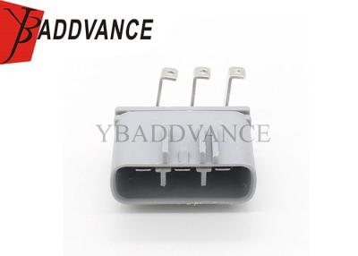 China Furukawa QLW-A-3F-GR 3 Way 2.3mm Male Auto Light Socket Connector for sale