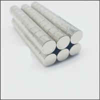 China Small Fridge Magnet Cylinder Neodymium Disc Magnet with N35 N40 Rotors Coating Nickel for sale