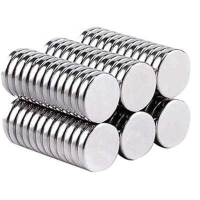 China N52 Rare Earth Neodymium Round Magnets Magnetization Direction Through Thickness for sale