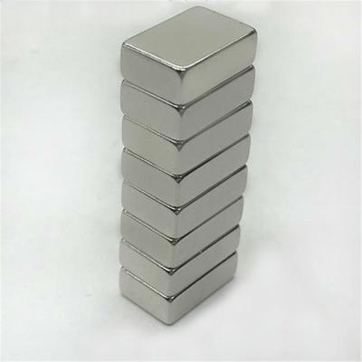 China Permanent Zinc Coated N35 Neodymium Bar Magnet in Standard Size for Maximum Durability for sale