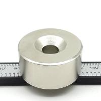 China Industrial Magnet Powerful n35 n42 n52 NdFeB Magnet Round with Hole Manufacturers for sale