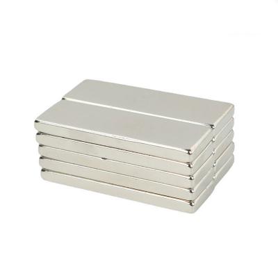 China ISO9001 2008 Certified NdFeB Magnets N35 N52 Gold Bar Magnet for Customer Requirements for sale