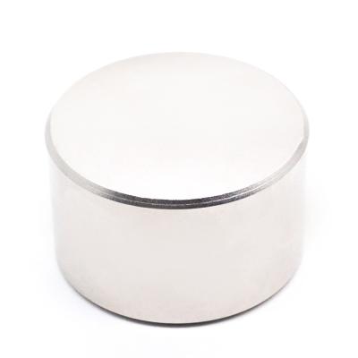 China Industrial Round Neodymium Magnet with Through Thickness Magnetization Direction for sale