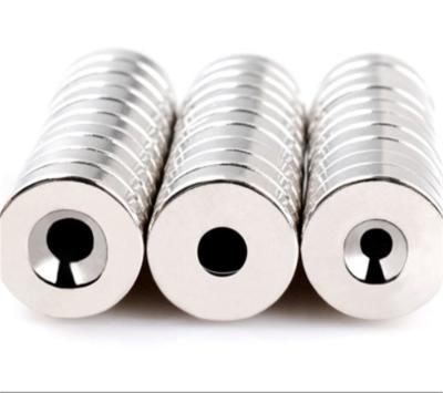 China Disc/Cylinder/Ring/Arc N52 Neodymium Magnet with Customized Super Strong Hardness for sale