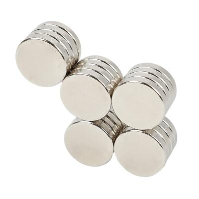 China N35 to N52 Grade Permanent Rare Earth Ndfeb Magnet Cylindrical Customized and Sample for sale