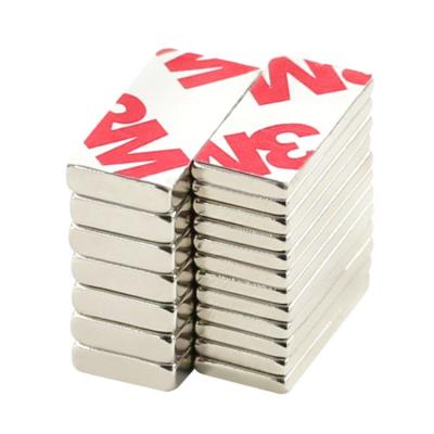 China Directly Permanent Adhesive Magnet Round Rectangular Shape Through Thickness Sample for sale