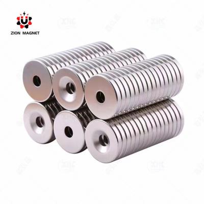 China Sufficient Stock N52 Super Strong Disc Neodymium Magnet with Countersunk Hole Good for sale