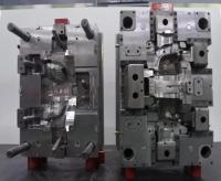 China HASCO Standard Custom Plastic Injection Molding HRS Open Gate System 20-40 Days Lead Time for sale