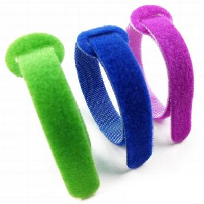 China Dual Sided Mushroom Hook and Loop Cable Tie 1cm Width Reusable Nylon Fastener for sale
