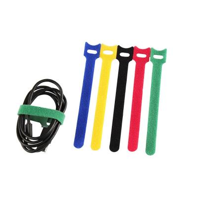 China 20mm Double Sided Hook and Loop Cable Ties Reusable Nylon Self Gripping Straps 8 inch for sale
