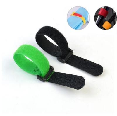 China ROHS 50mm Adjustable Hook and Loop Strap 25m Roll Baggage Binding Reusable Cable Tie for sale