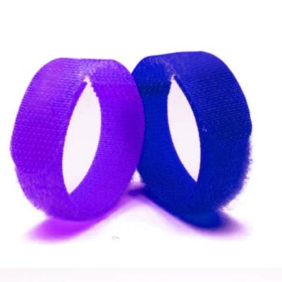 China Reusable 15mm Hook and Loop Cable Ties Nylon 100 Percent Adjustable Wire Management Straps for sale