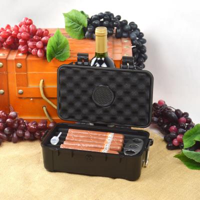 China Lightweight Plastic Cigar Case Rectangular Design Holds Up To 10 Cigars for sale