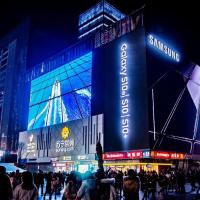 China Commercial P10 LED Display Cabinet 128×72 Resolution For Outdoor for sale