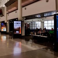 China SMD 1515 Indoor LED Cabinet , P2.5 LED Display For Train Station ODM for sale