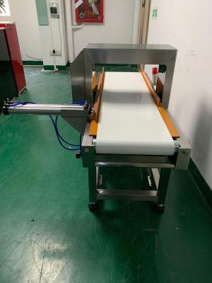 China Industrial Metal Detector Machine 160cm Belt Length Food Grade SUS304 Anti Interference for sale