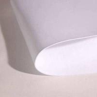 China Polypropylene Filter Media With Smooth Surface And Defined Pore Size For Air Filtration Under 100℃ for sale