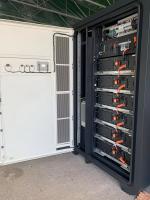 China 2200kg LFP Battery Case , C&i Energy Battery Cabinet 110 Kw Liquid Cooling Method for sale