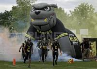 China Custom Inflatable Bulldog Tunnel 6m Long 4.9m Height for Football Team Mascot Entrance Tent for sale