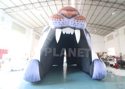 China Custom Inflatable Tiger Helmet Tunnel for Sports Entrance 110V 220V Blower for sale