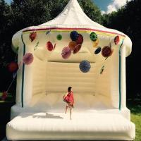 China Commercial White Inflatable Wedding Bounce House 4m x 4m PVC Jumping Castle for Rental Business for sale