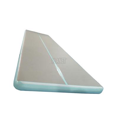 China Customizable Inflatable Air Track Gymnastics Mat 110V 220V Portable Tumble Track for sale