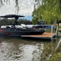 China Lake Marine Inflatable Pontoon Boat Dock 3x2m Drop Stitch Floating Jetski Dock for sale